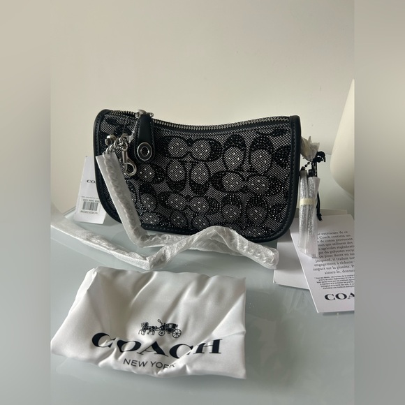 Coach | Bags | Coach Black Crystal Swinger Signature Jacquard Leather ...
